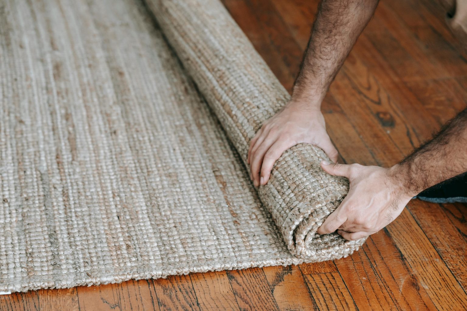 How to Stop a Rug Slipping on Wooden Floor? Complete Guide 2024 ...